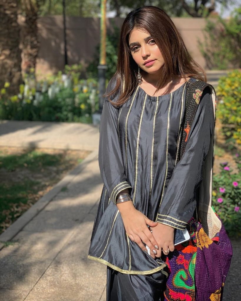 Actress Anumta Qureshi Beautiful Pictures from Instagram | Reviewit.pk