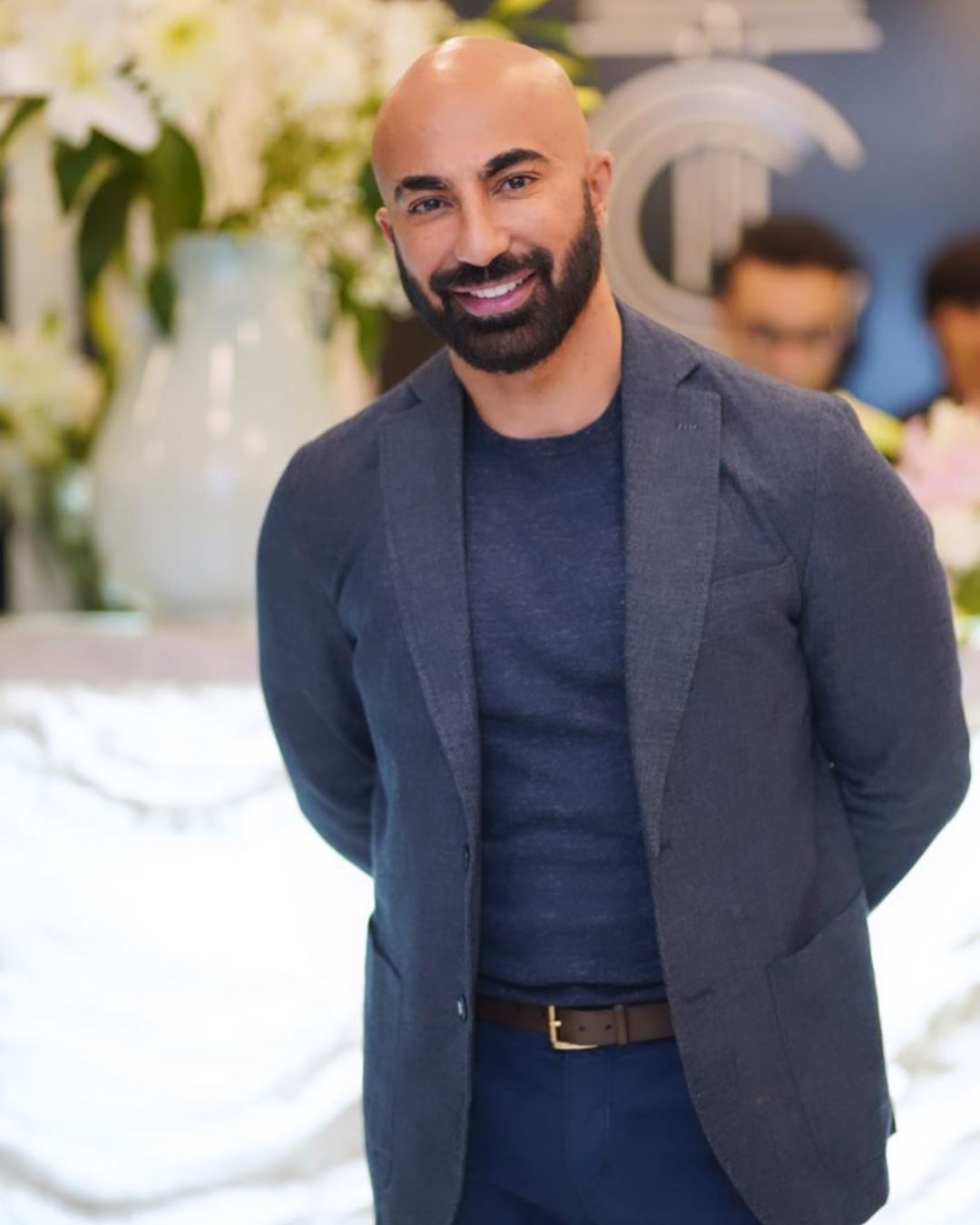 HSY Shared How He Got Blind In Accident | Reviewit.pk