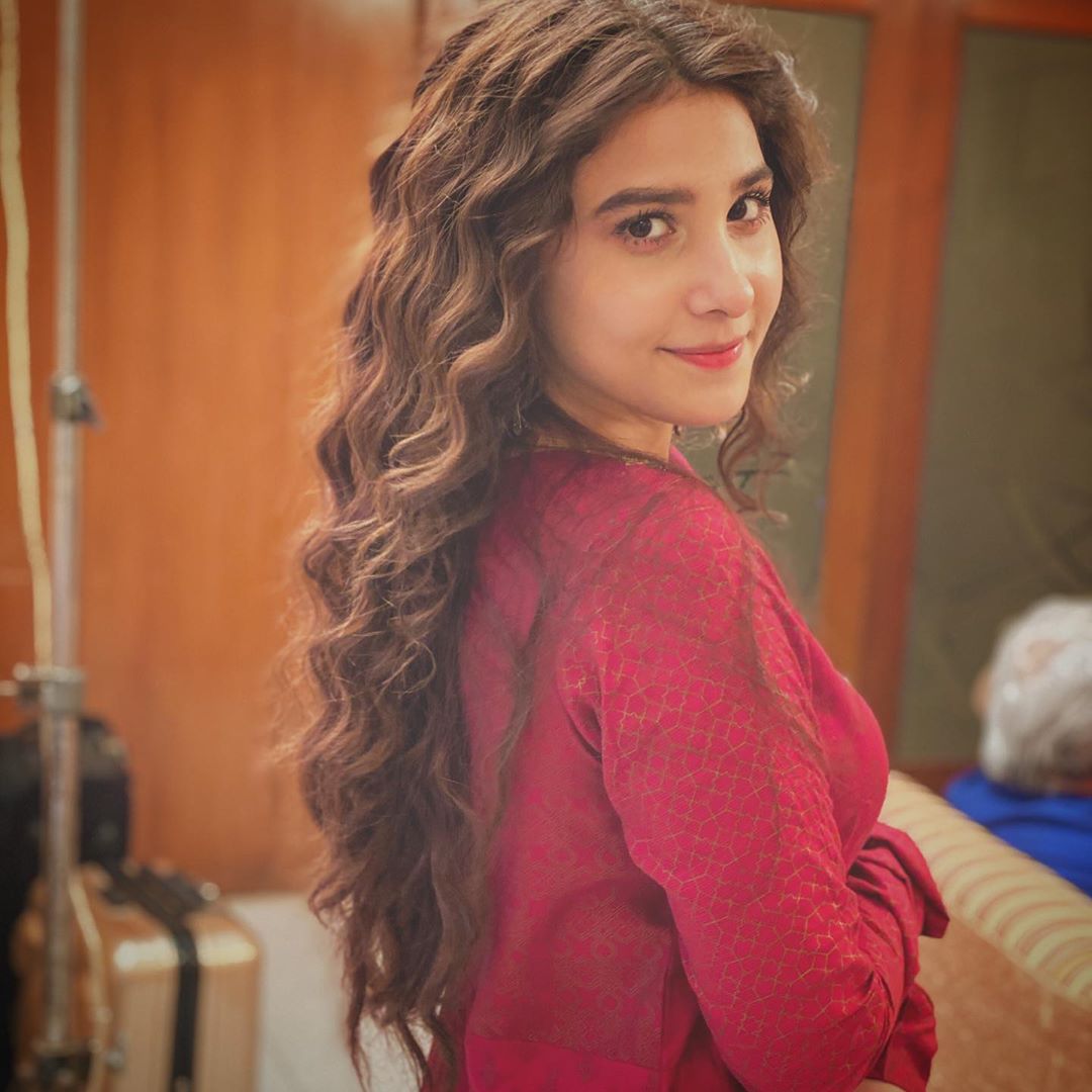 Hina Altaf Shares Emotional Life Journey | Reviewit.pk