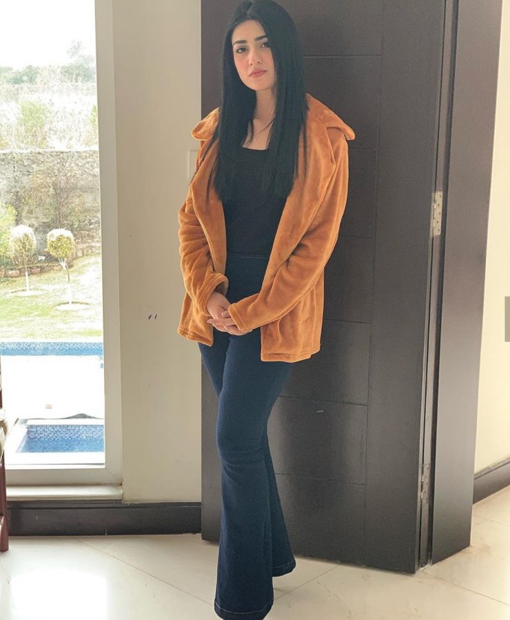 Sarah Khan Looking Ethereal In Her Latest Photo Shoot | Reviewit.pk