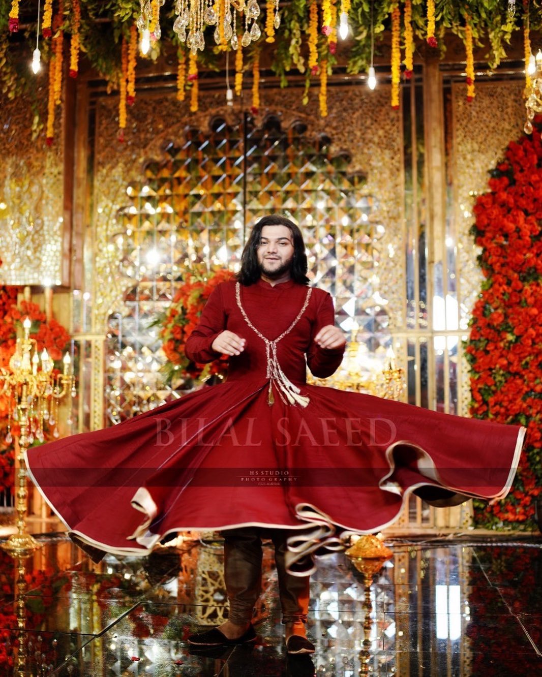 Shoaib Khan's Latest Makeup Look Will Surprise You | Reviewit.pk