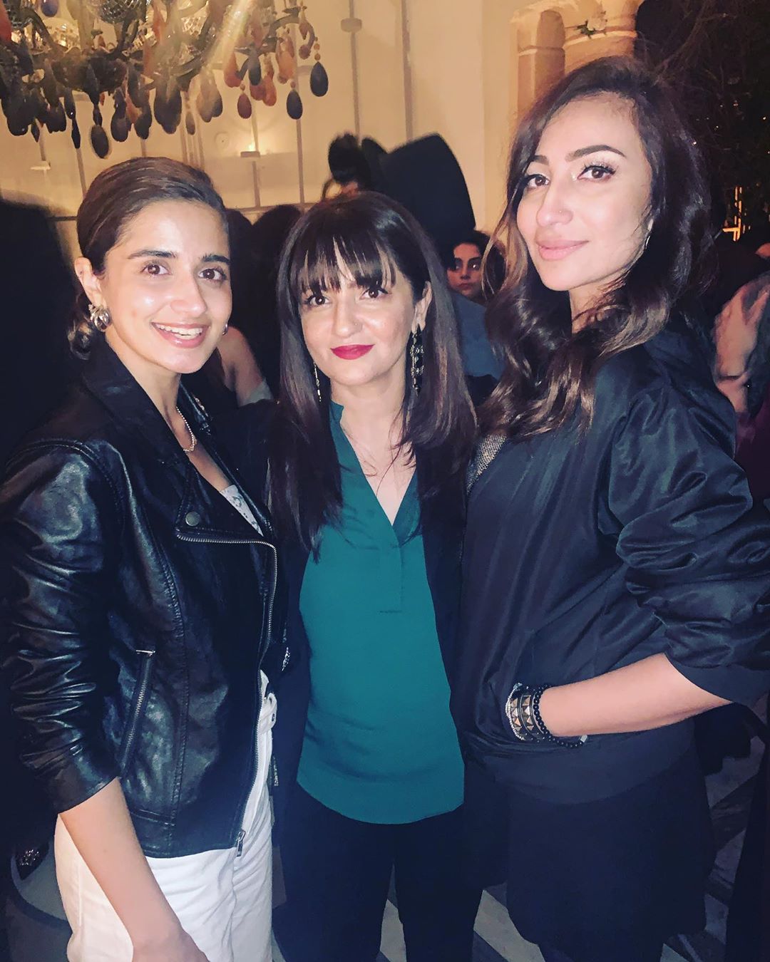 Family Pictures of the Presenter Anoushey Ashraf | Reviewit.pk