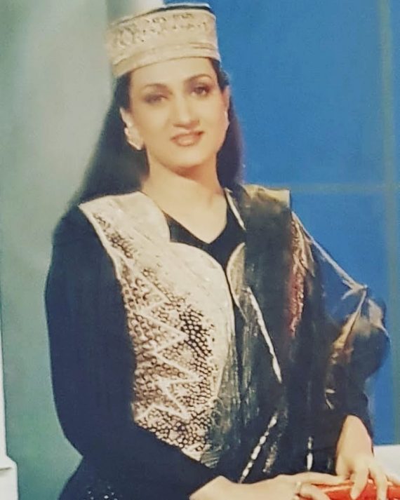 Delicate Pictures of Bushra Ansari You Must Have a Look At | Reviewit.pk