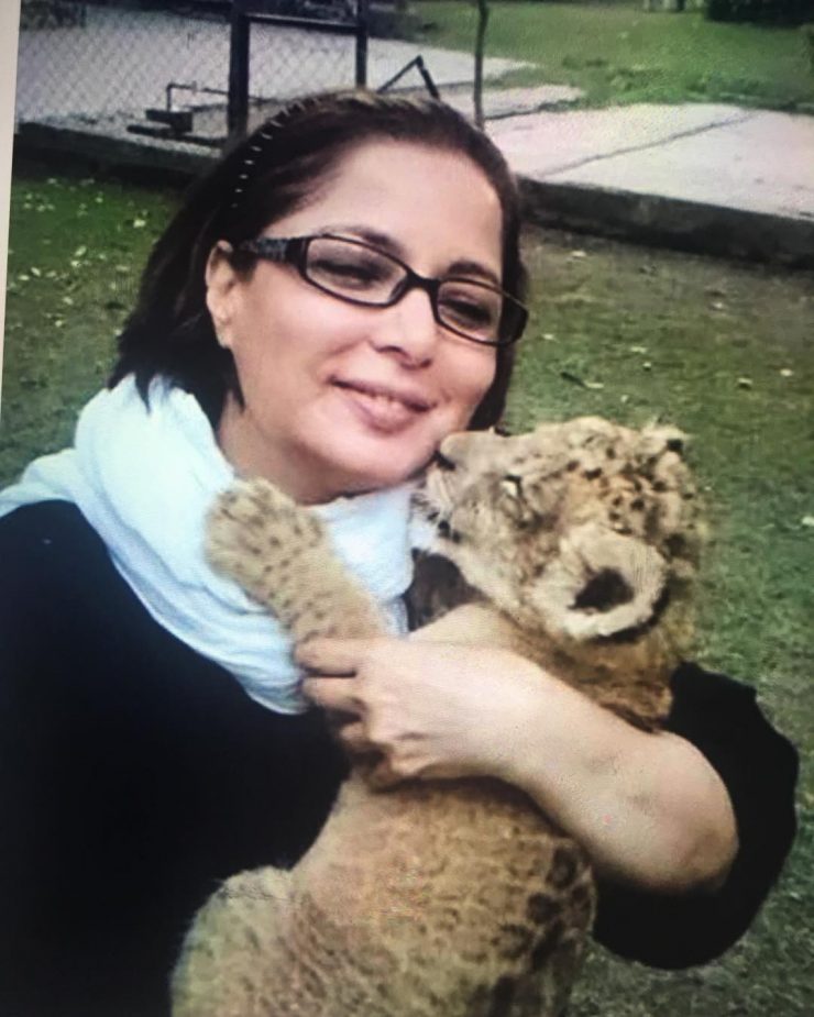 A Glimpse On the Life of Babra Sharif – Old Pictures in HD | Reviewit.pk