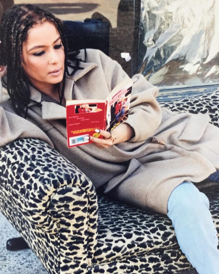 A Glimpse On the Life of Babra Sharif – Old Pictures in HD | Reviewit.pk