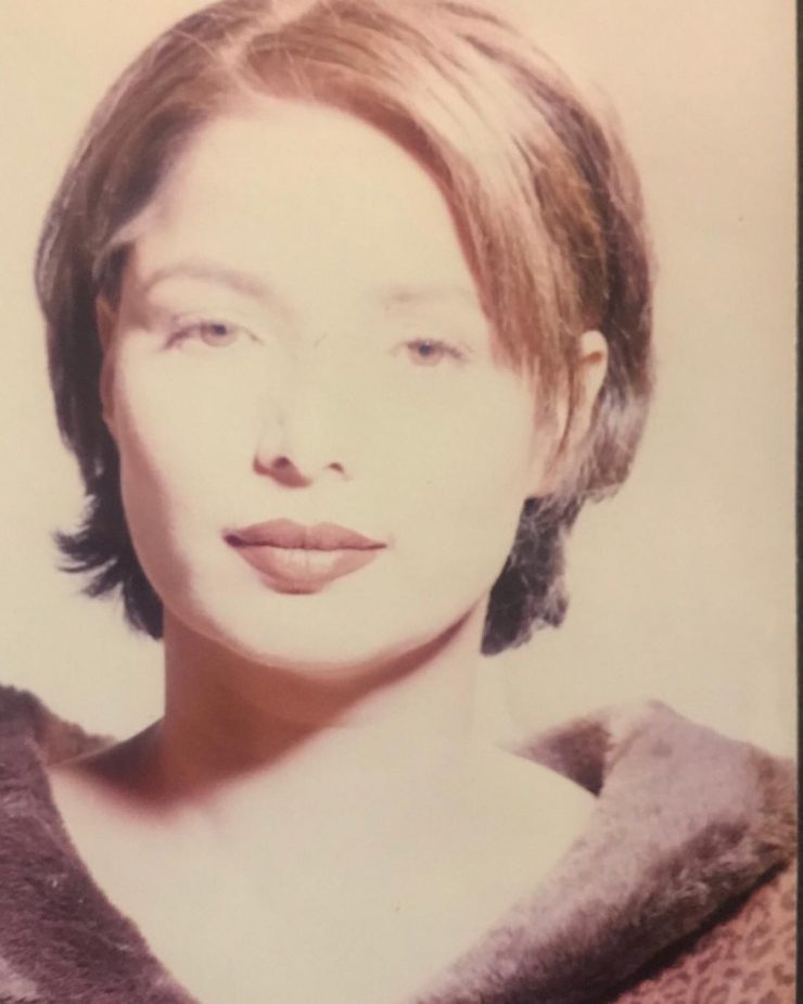 A Glimpse On the Life of Babra Sharif – Old Pictures in HD | Reviewit.pk