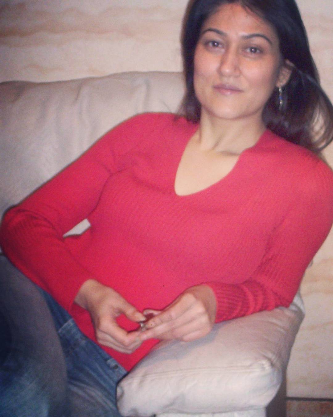 Old and Unseen Pictures of Irsa Ghazal | Reviewit.pk