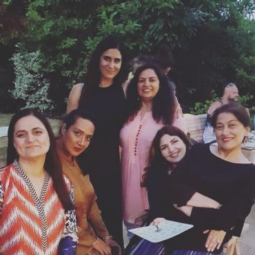 Old and Unseen Pictures of Irsa Ghazal | Reviewit.pk