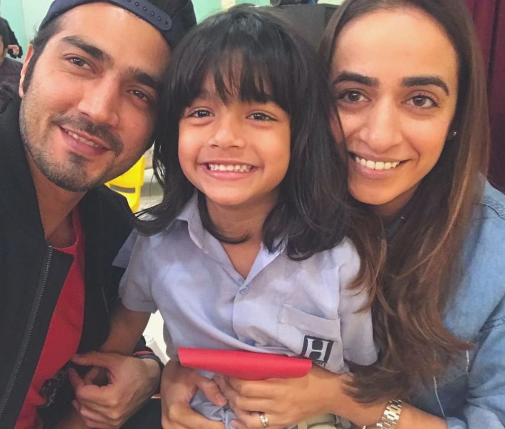 Shahzad Sheikh Latest Pictures with his Family | Reviewit.pk