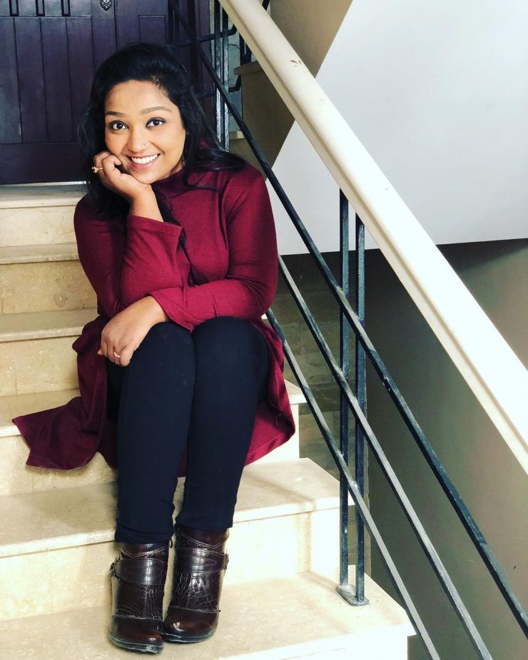 Uroosa Siddique Latest Pictures with her Husband and Son | Reviewit.pk