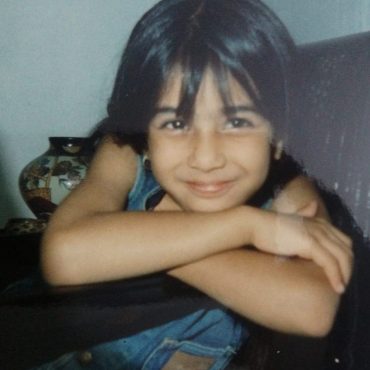 Memorable Pictures Of Ushna Shah Of Her Childhood With Her Gorgeous ...