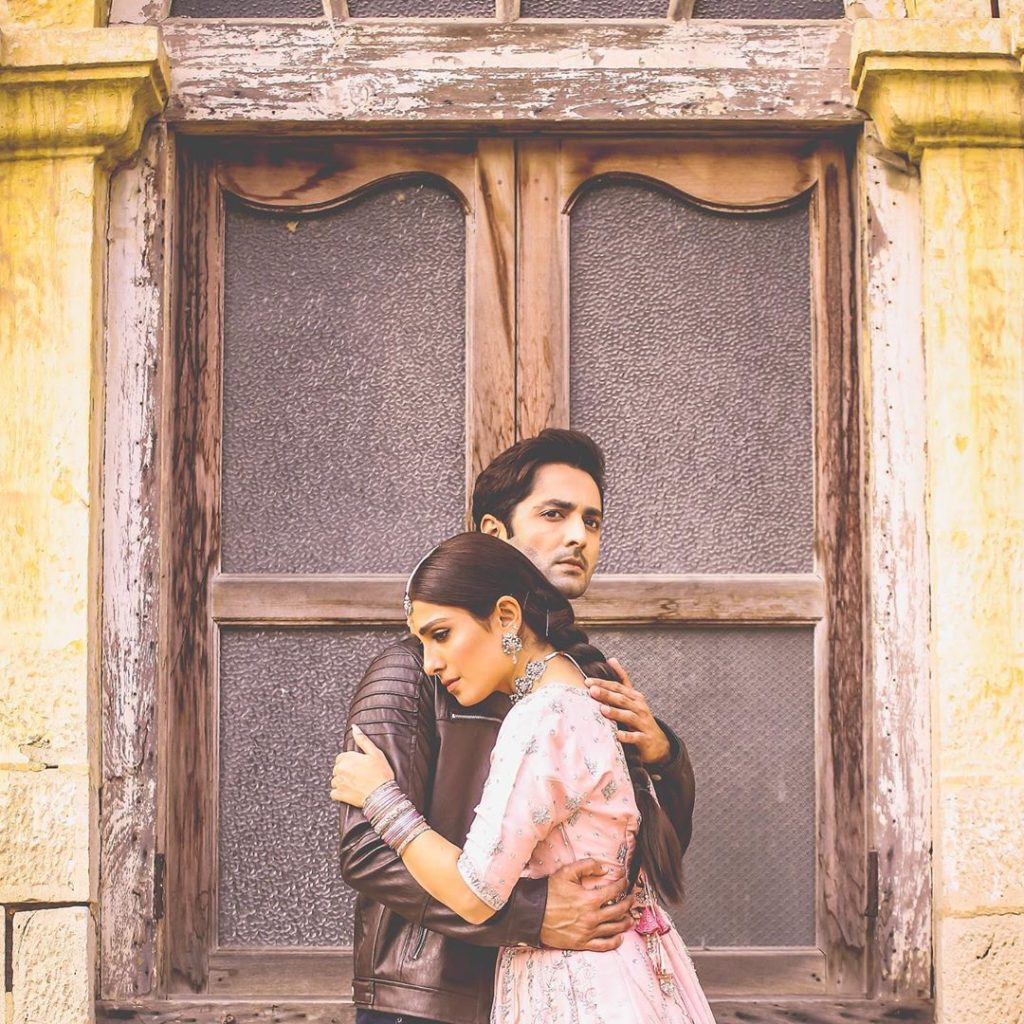 Ayeza Khan Beautiful Photo Shoot from Drama Serial Mehar Posh | Reviewit.pk