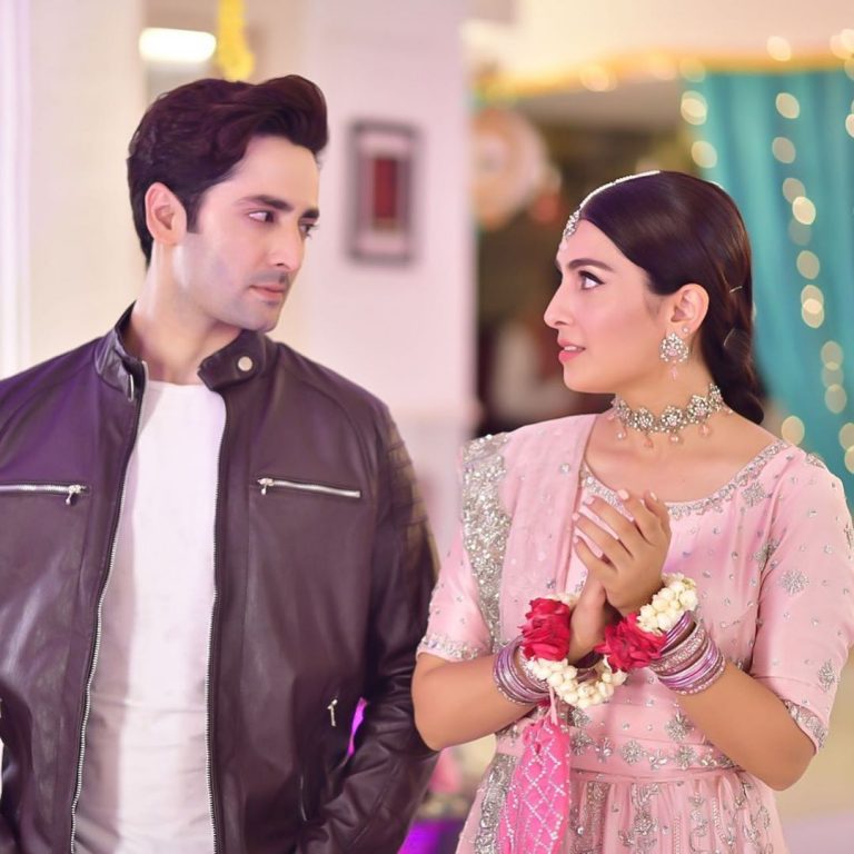 Ayeza Khan Beautiful Photo Shoot from Drama Serial Mehar Posh | Reviewit.pk