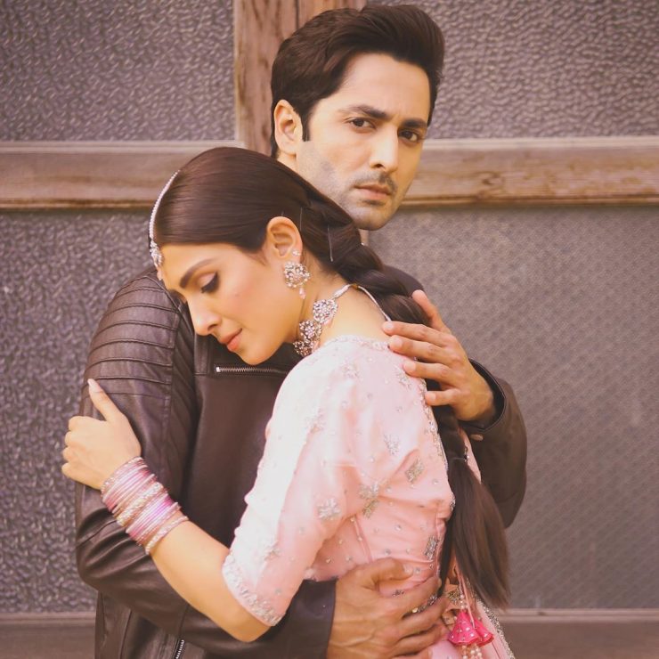 Ayeza Khan Beautiful Photo Shoot from Drama Serial Mehar Posh | Reviewit.pk