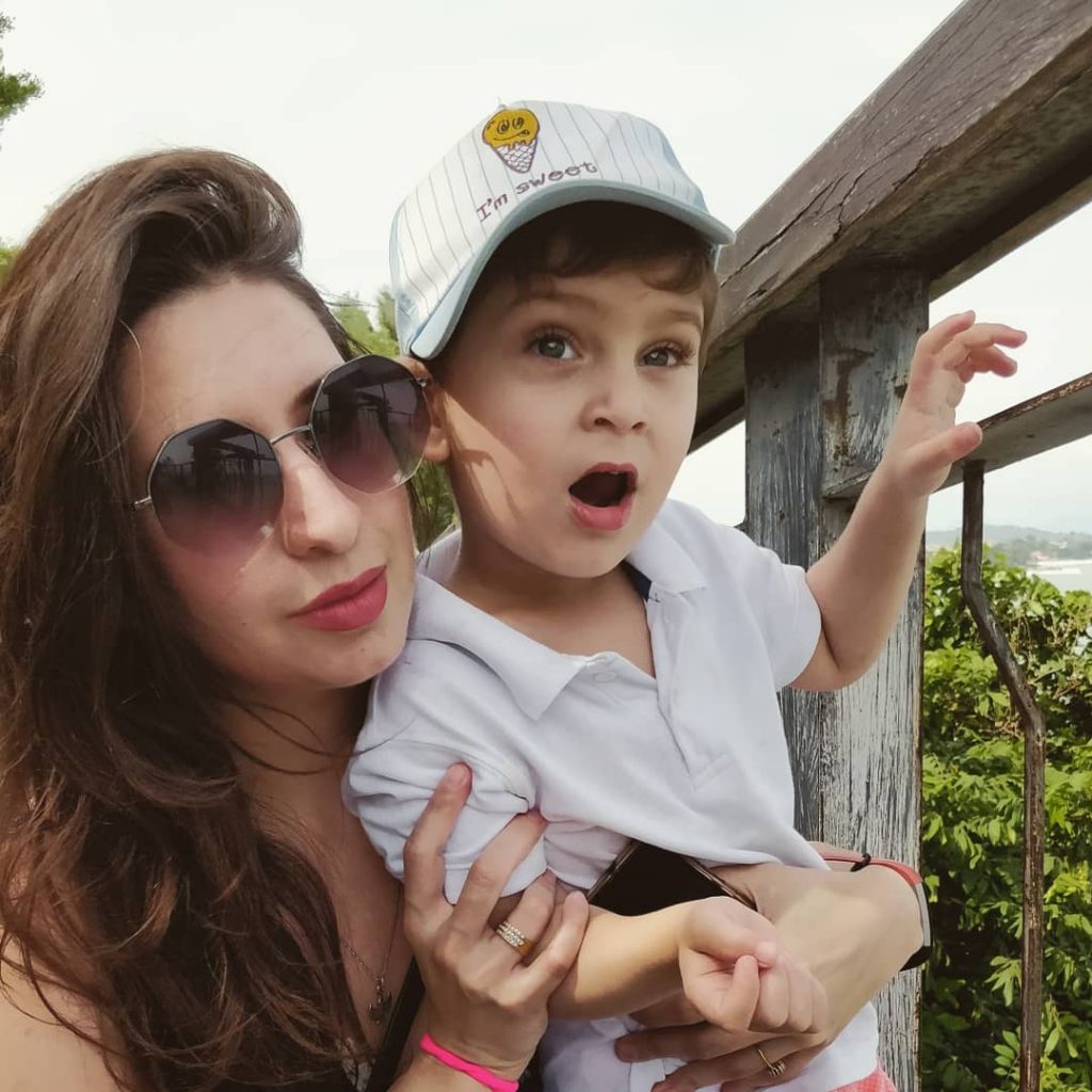 Actor Haroon Shahid with his Wife Palwashay and Kids - Latest Pictures ...