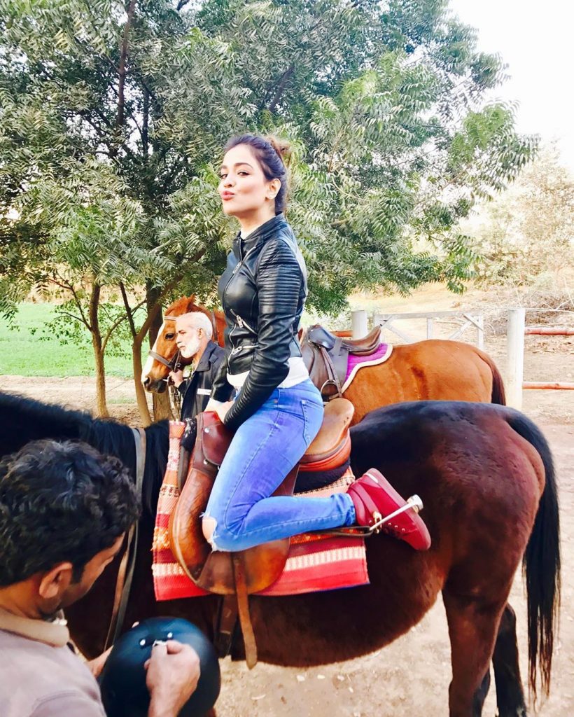 Humaima Malik Looking Gorgeous in Her Latest Pictures | Reviewit.pk