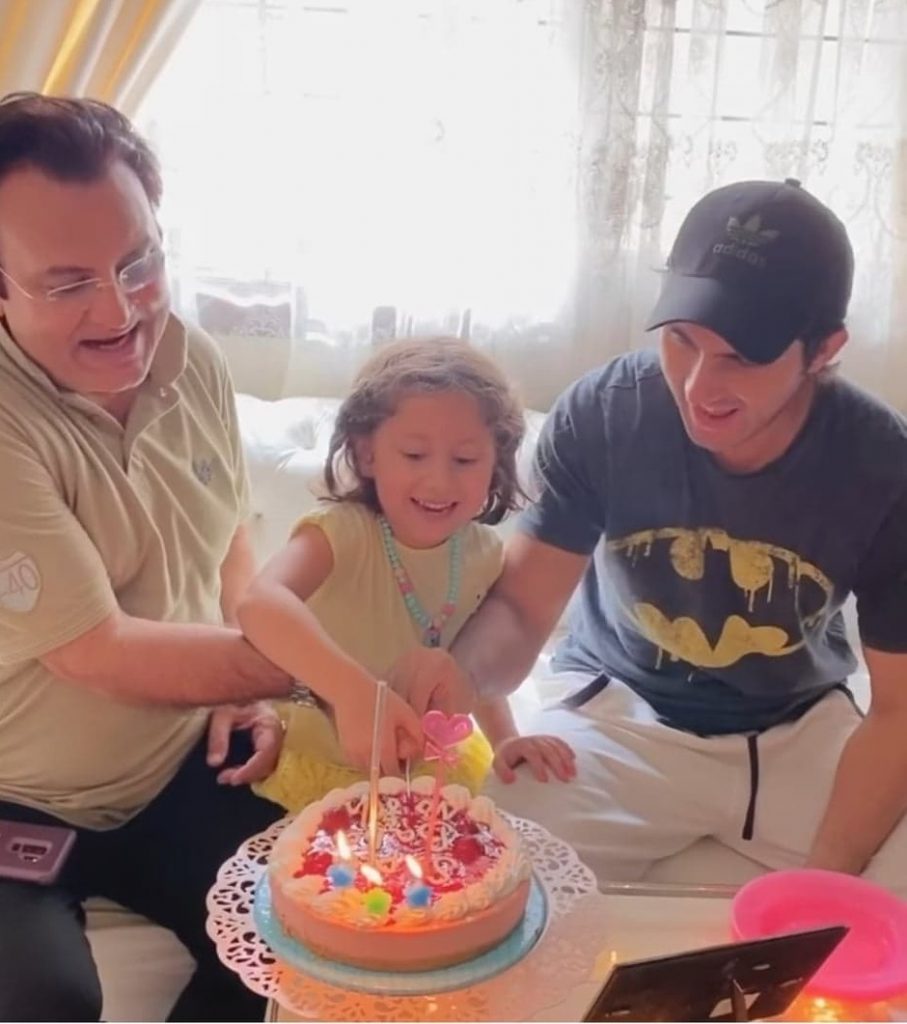 Best Moments of Celebrity Fathers With Their Children | Reviewit.pk