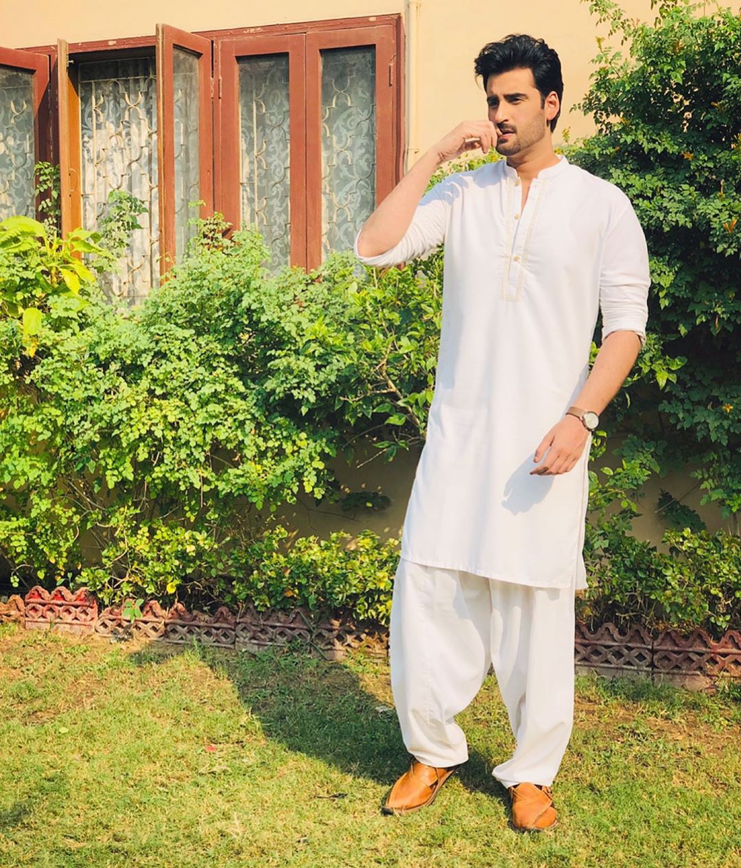 Delightful Poses of Agha Ali That Depict Perfection! | Reviewit.pk