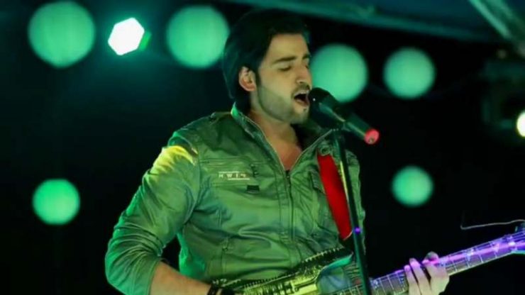 Pakistani Actors Who Are Passionate About Singing | Reviewit.pk