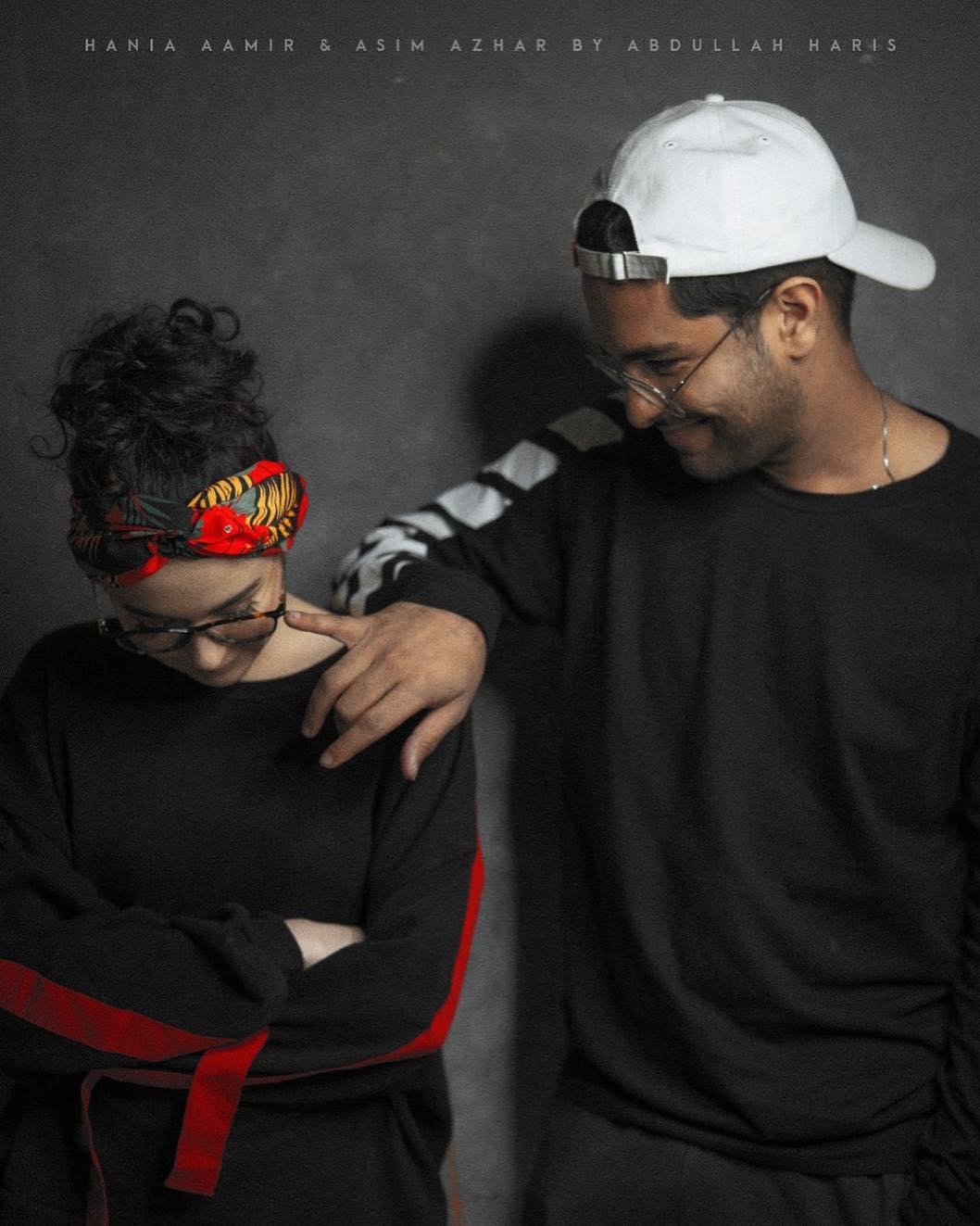 Latest Pictures of Asim Azhar with His Beloved Family | Reviewit.pk