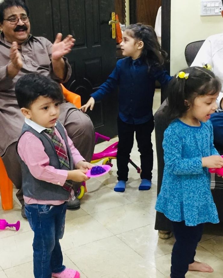 Actor Babar Khan with Wife Bisma and Kids - Latest Pictures | Reviewit.pk