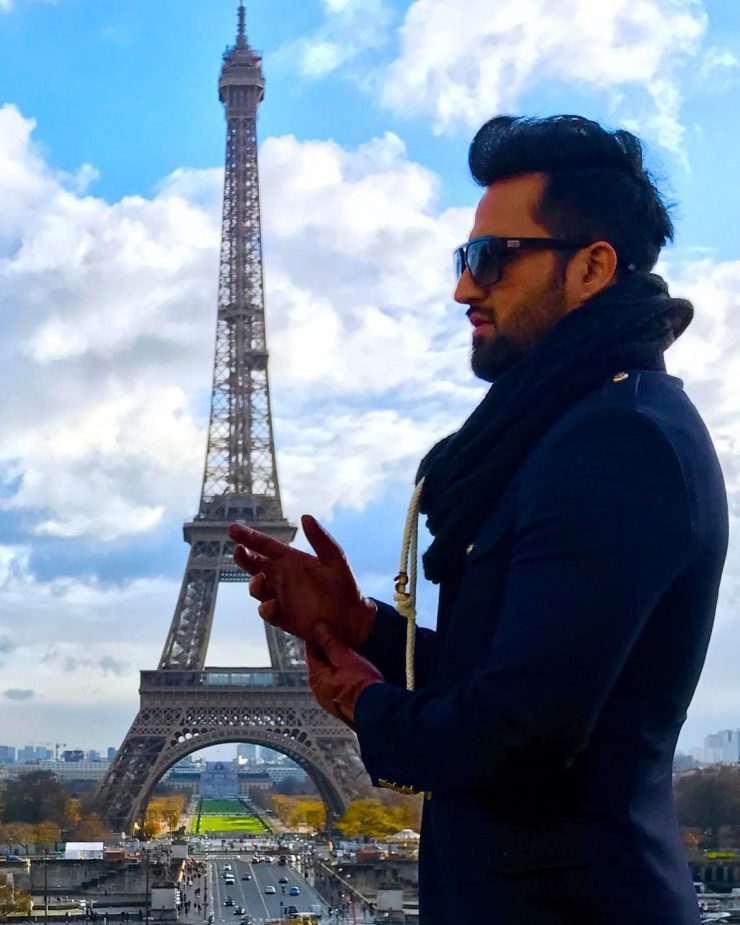 Get to Know All About Falak Shabbir's Passion | Reviewit.pk