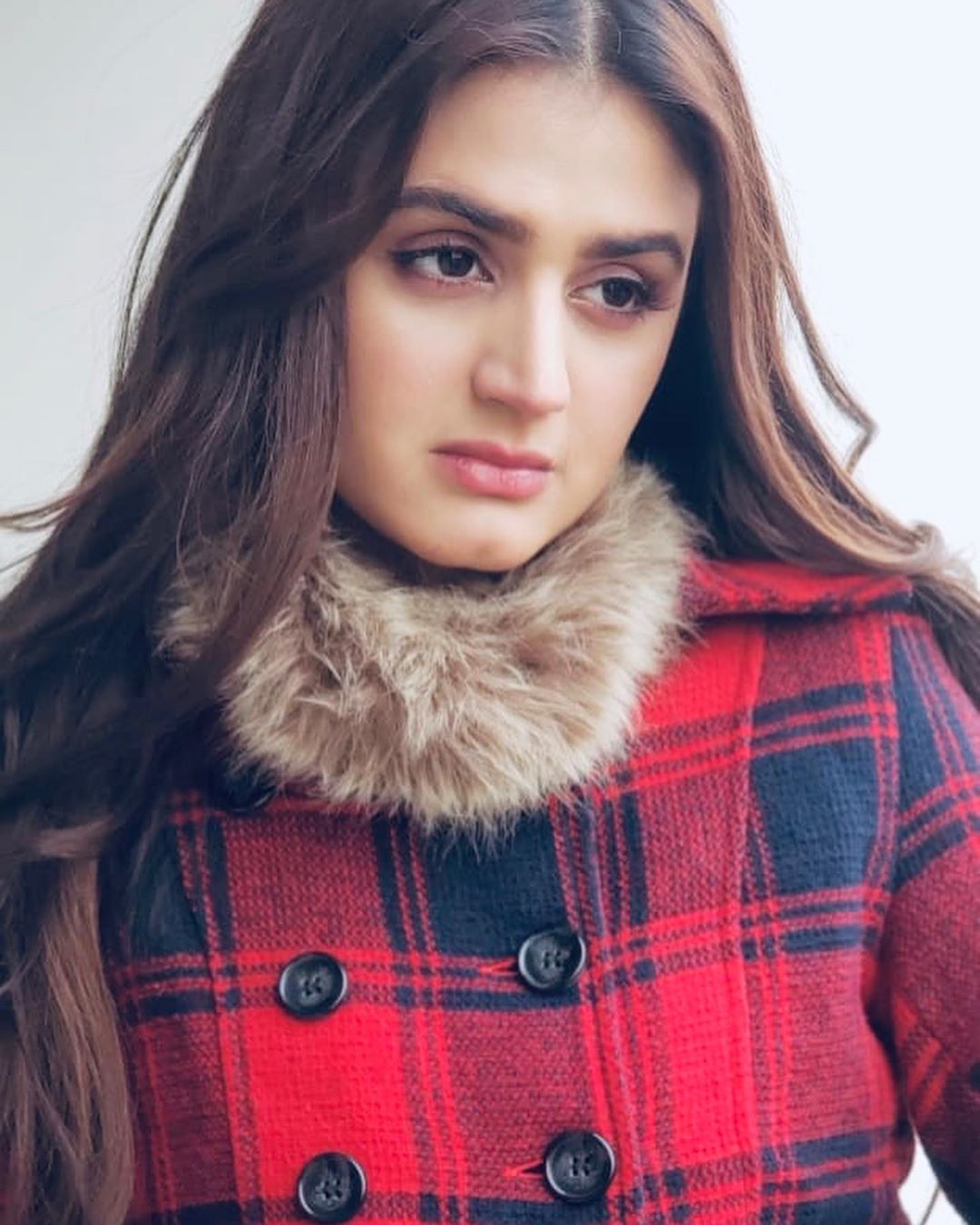 Intense Poses of Hira Mani That Speak for Itself | Reviewit.pk
