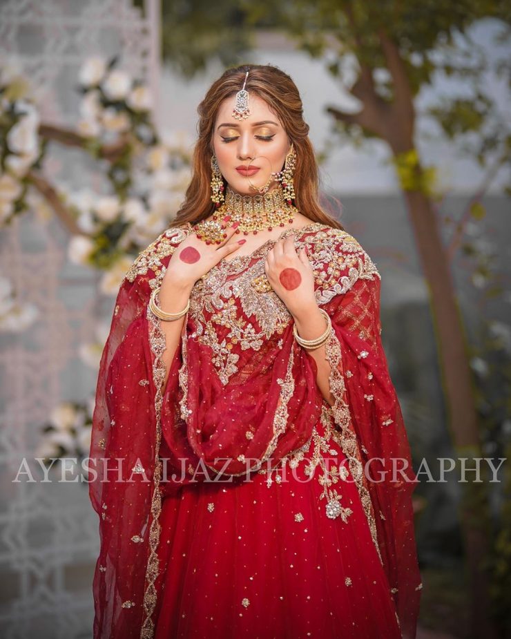 Tiktok Star Sisters Jannat Mirza and Alishba Anjum Bridal Photo Shoot ...