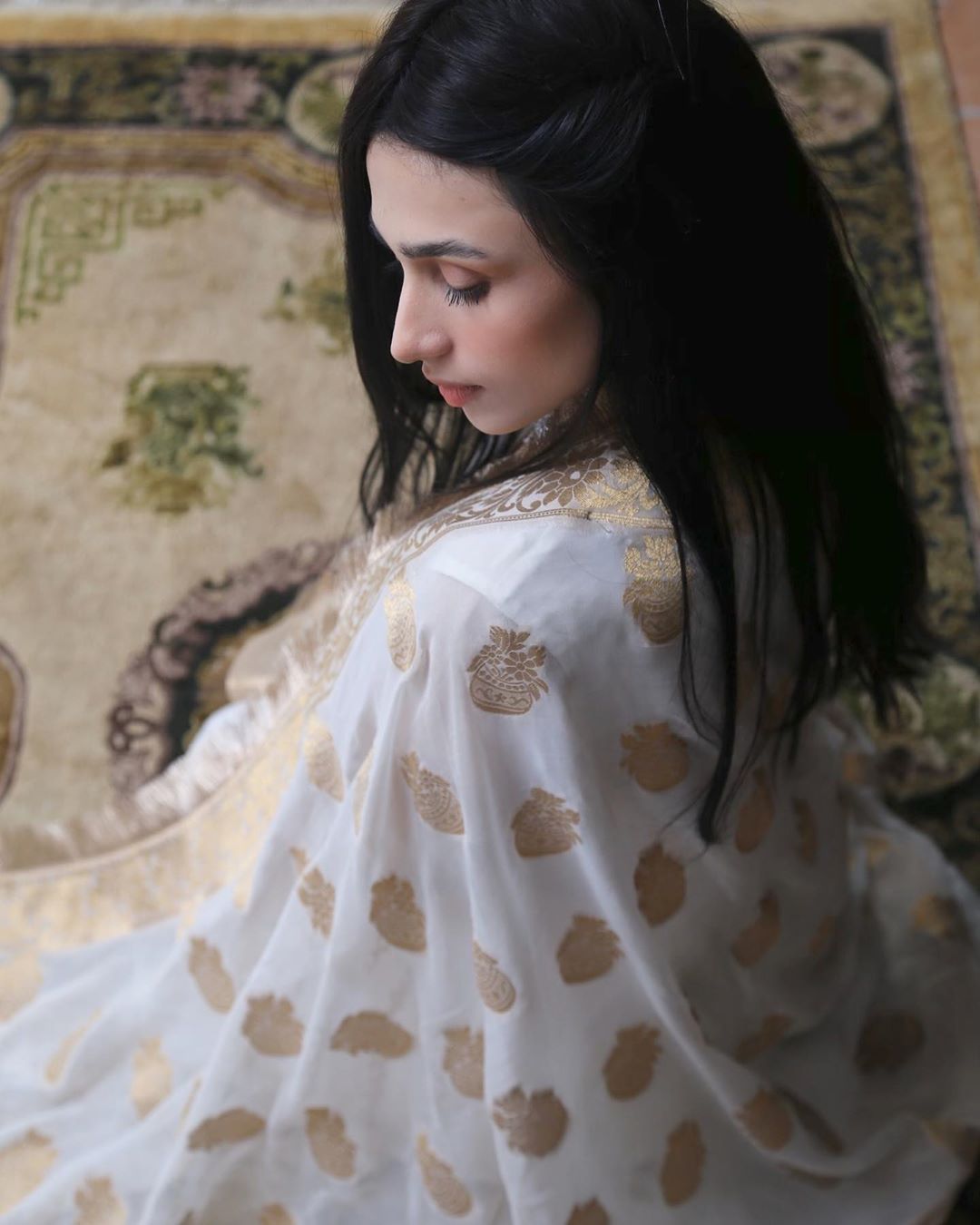Sparkling Pictures of Mashal Khan in Golden Dresses | Reviewit.pk