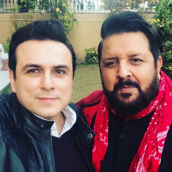 Unseen Pictures of Rehan Sheikh with Friends at Work | Reviewit.pk