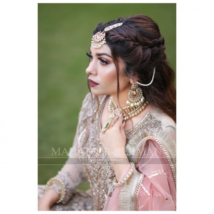 Actress Mahi Baloch Latest Photo Shoot | Reviewit.pk