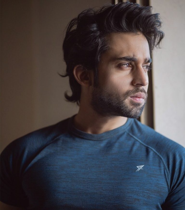 15 Pakistani Celebrities Who Are Pathan | Reviewit.pk