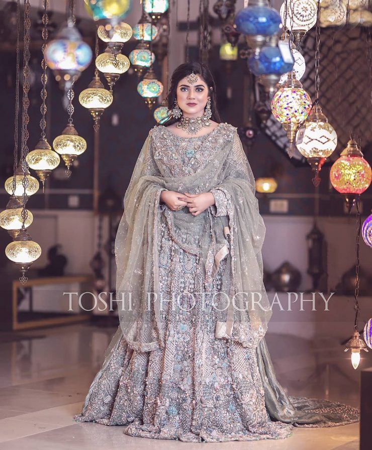Famous Tik Toker Areeka Haq Latest Bridal Photo Shoot | Reviewit.pk