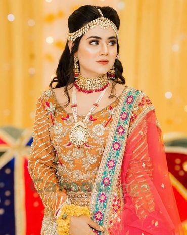 Famous Tik Toker Areeka Haq Latest Bridal Photo Shoot | Reviewit.pk