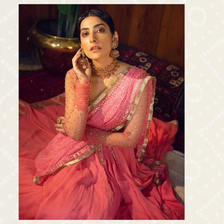 Eman Suleman Looks Fabulous In Latest Shoot | Reviewit.pk