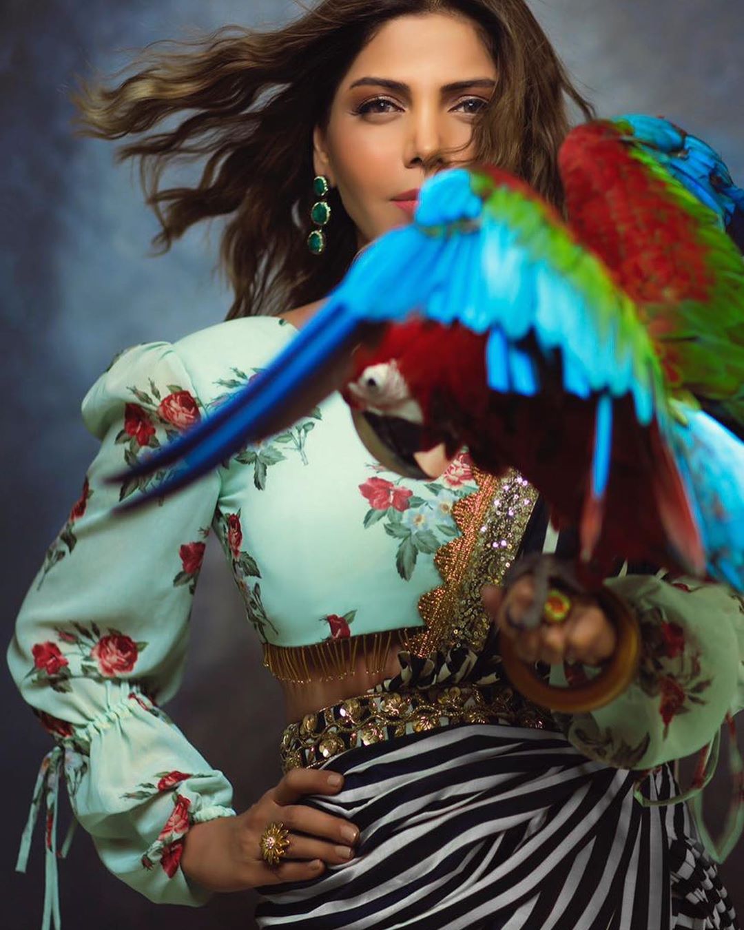 Hadiqa Kiani Looks Fresh In Her Latest Shoot | Reviewit.pk