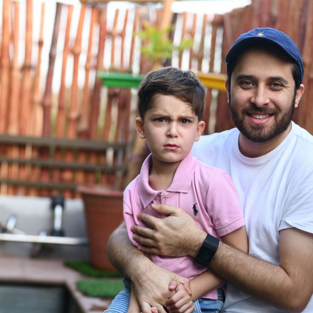 Actor Haroon Shahid New Pictures with his Family | Reviewit.pk