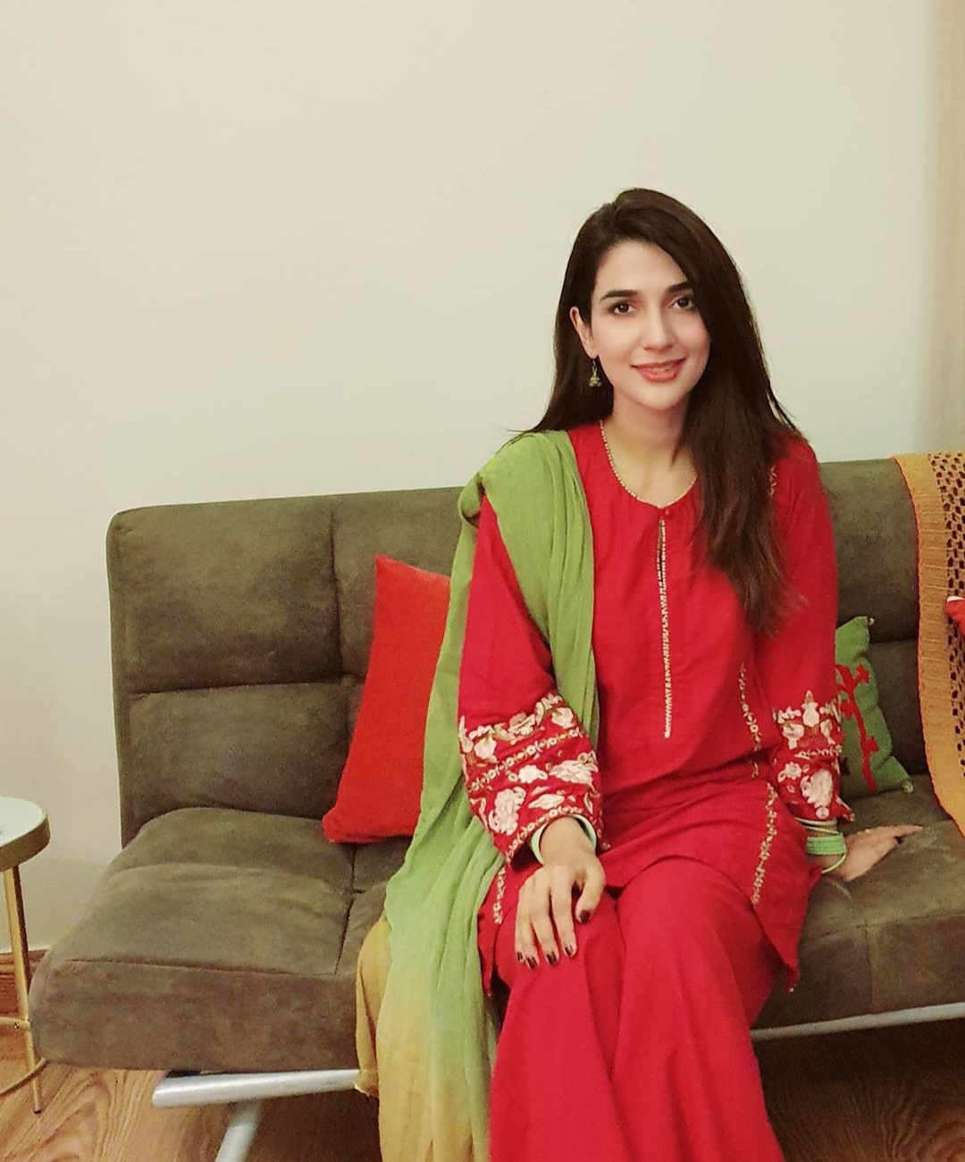 Rabab Hashim Pictures From Latest Photoshoot | Reviewit.pk