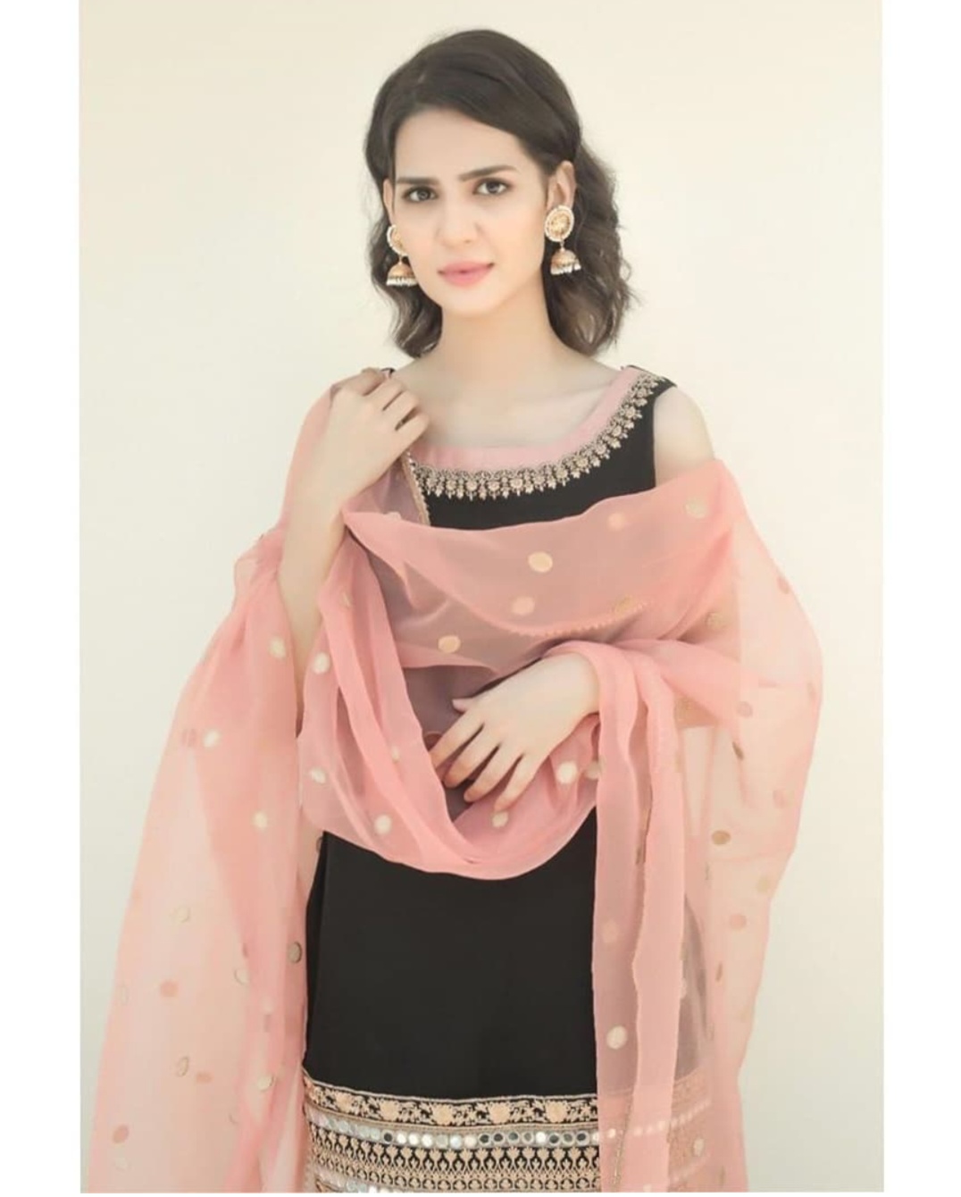 Recent Adorable Clicks Of Madiha Imam | Reviewit.pk