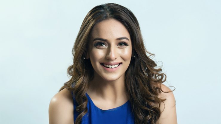 Actress Kinza Razzak Spotted At A Friend's Wedding | Reviewit.pk