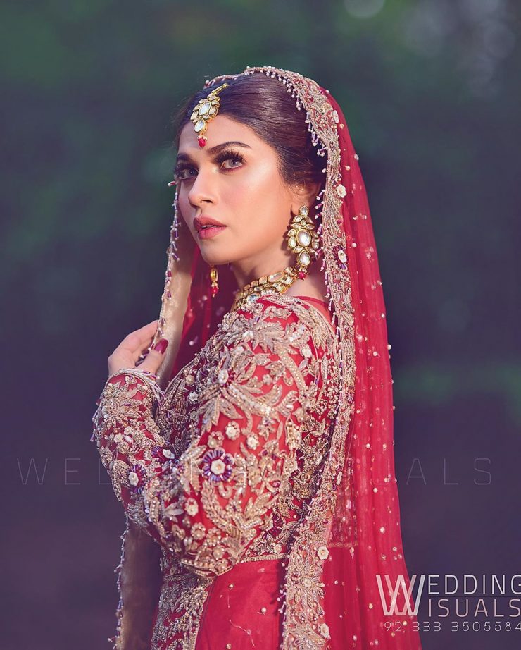 Actress Mahi Baloch Latest Photo Shoot | Reviewit.pk