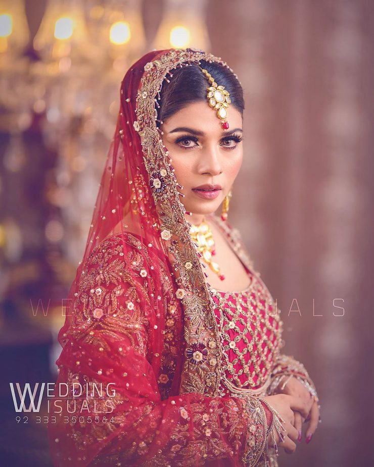 Actress Mahi Baloch Latest Photo Shoot | Reviewit.pk