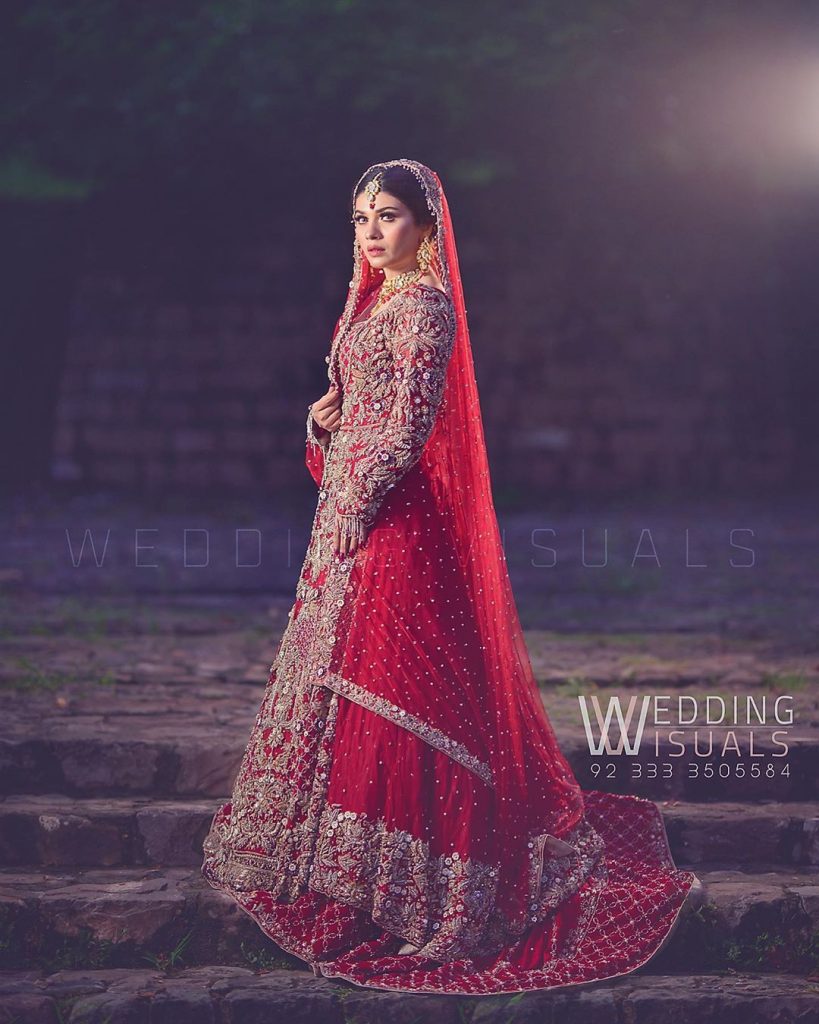 Actress Mahi Baloch Latest Photo Shoot | Reviewit.pk