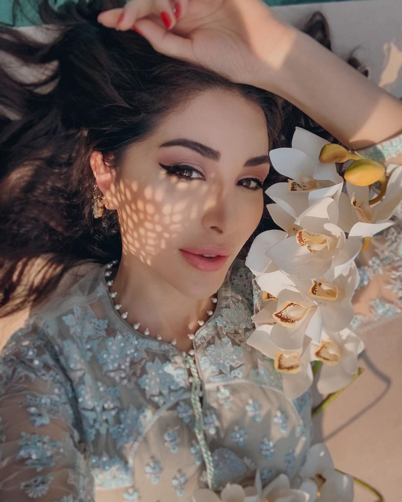 Sabeeka Imam is Looking Gorgeous in Her Instagram Pictures | Reviewit.pk