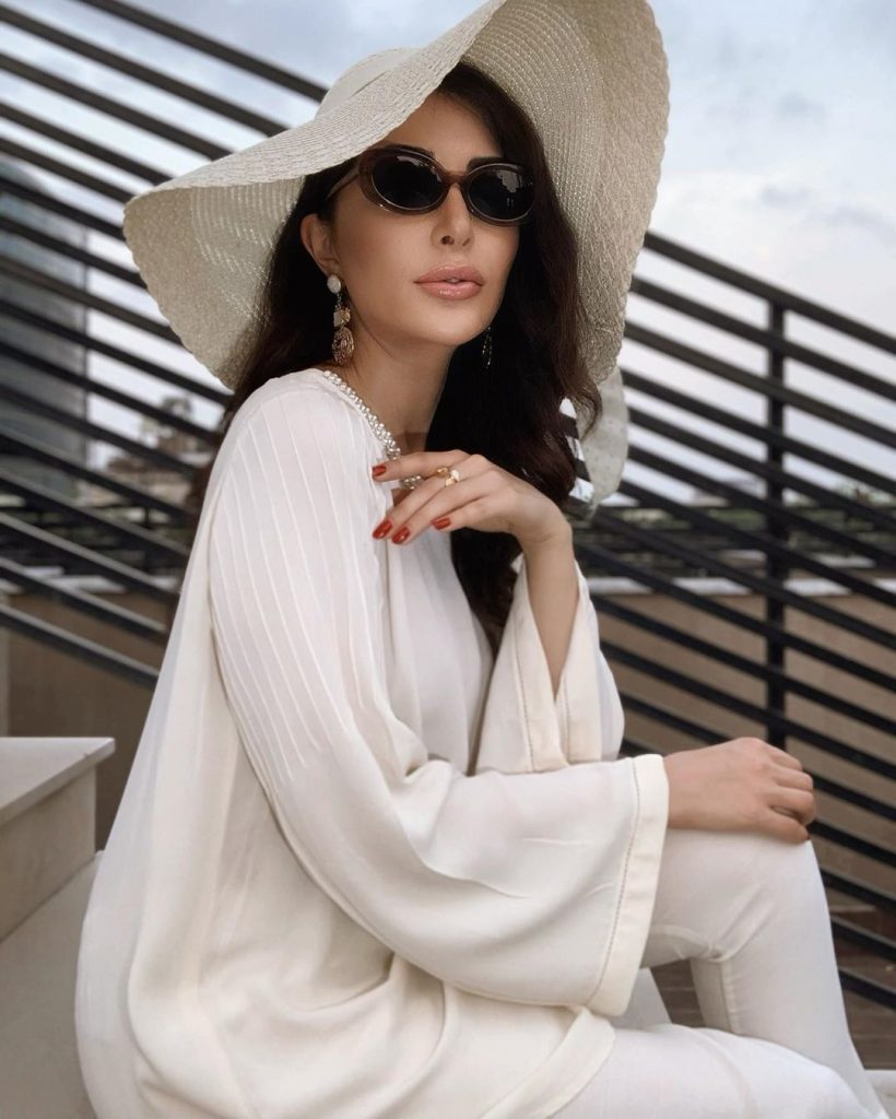 Sabeeka Imam is Looking Gorgeous in Her Instagram Pictures | Reviewit.pk