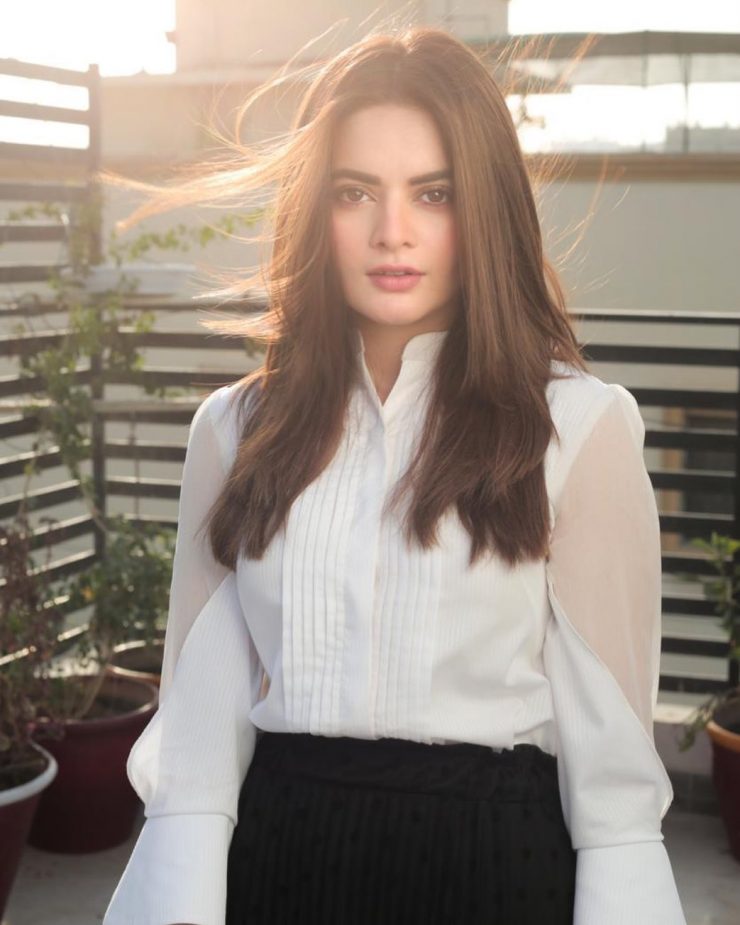 Unseen Video Of Minal Khan's Debut As Child Artist | Reviewit.pk