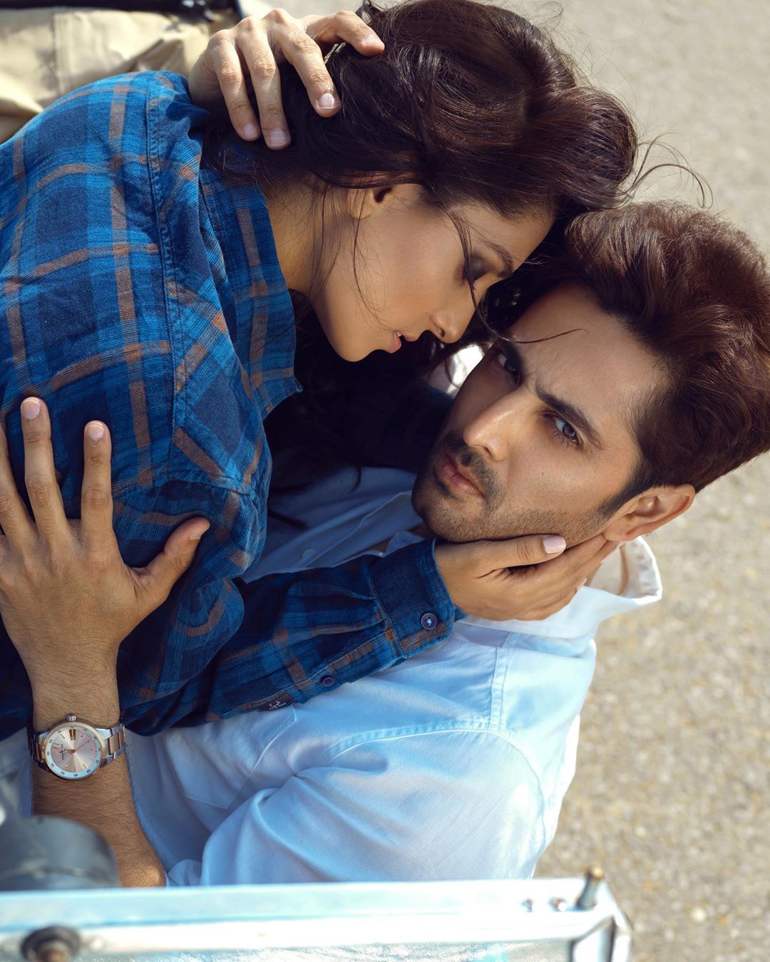 Sensational Photo Collection of Danish Taimoor and Ayeza Khan | Reviewit.pk