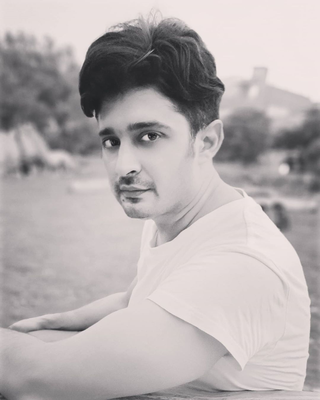 Heroic Pictures of the Heroic Babar Khan | Reviewit.pk