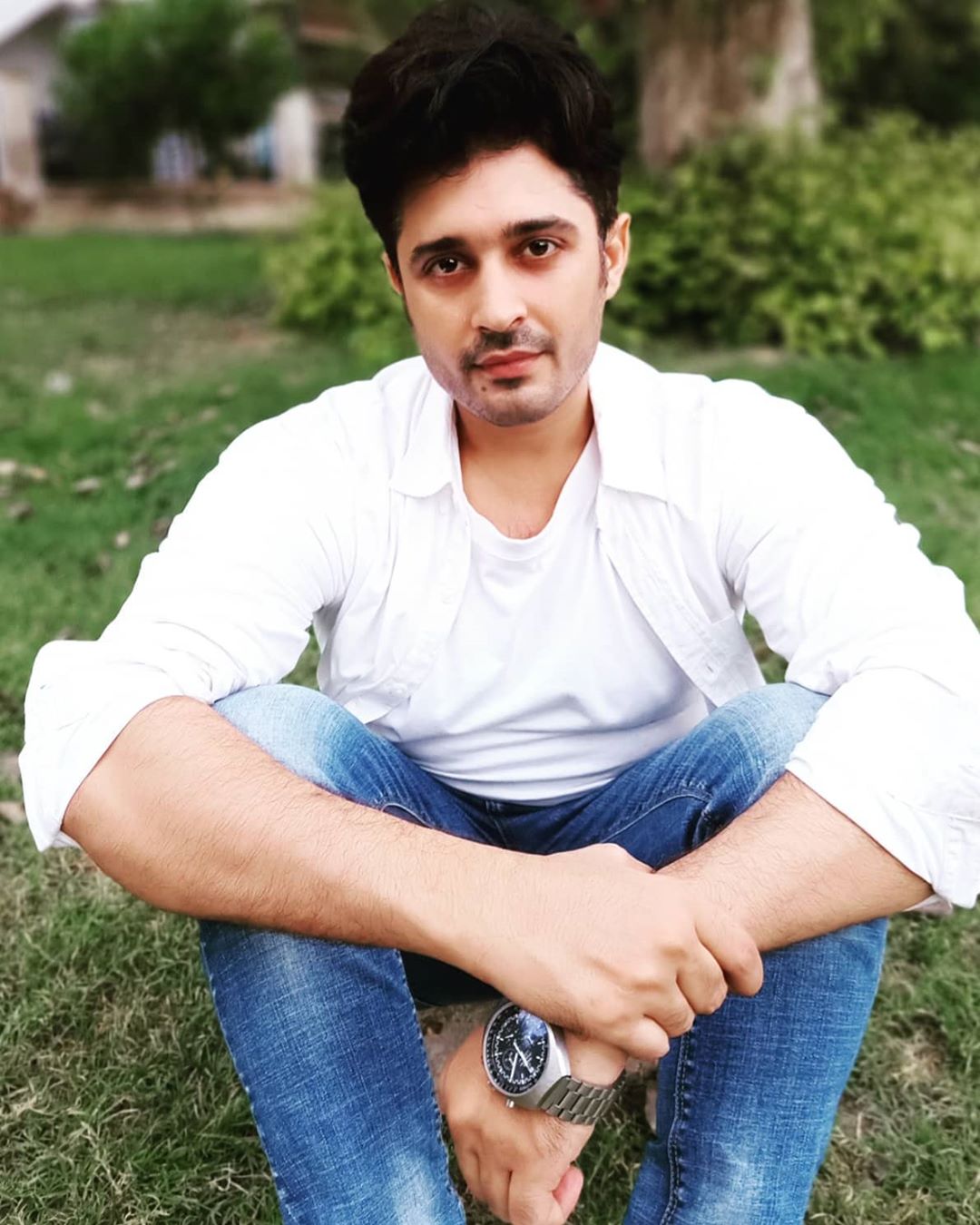 Heroic Pictures of the Heroic Babar Khan | Reviewit.pk