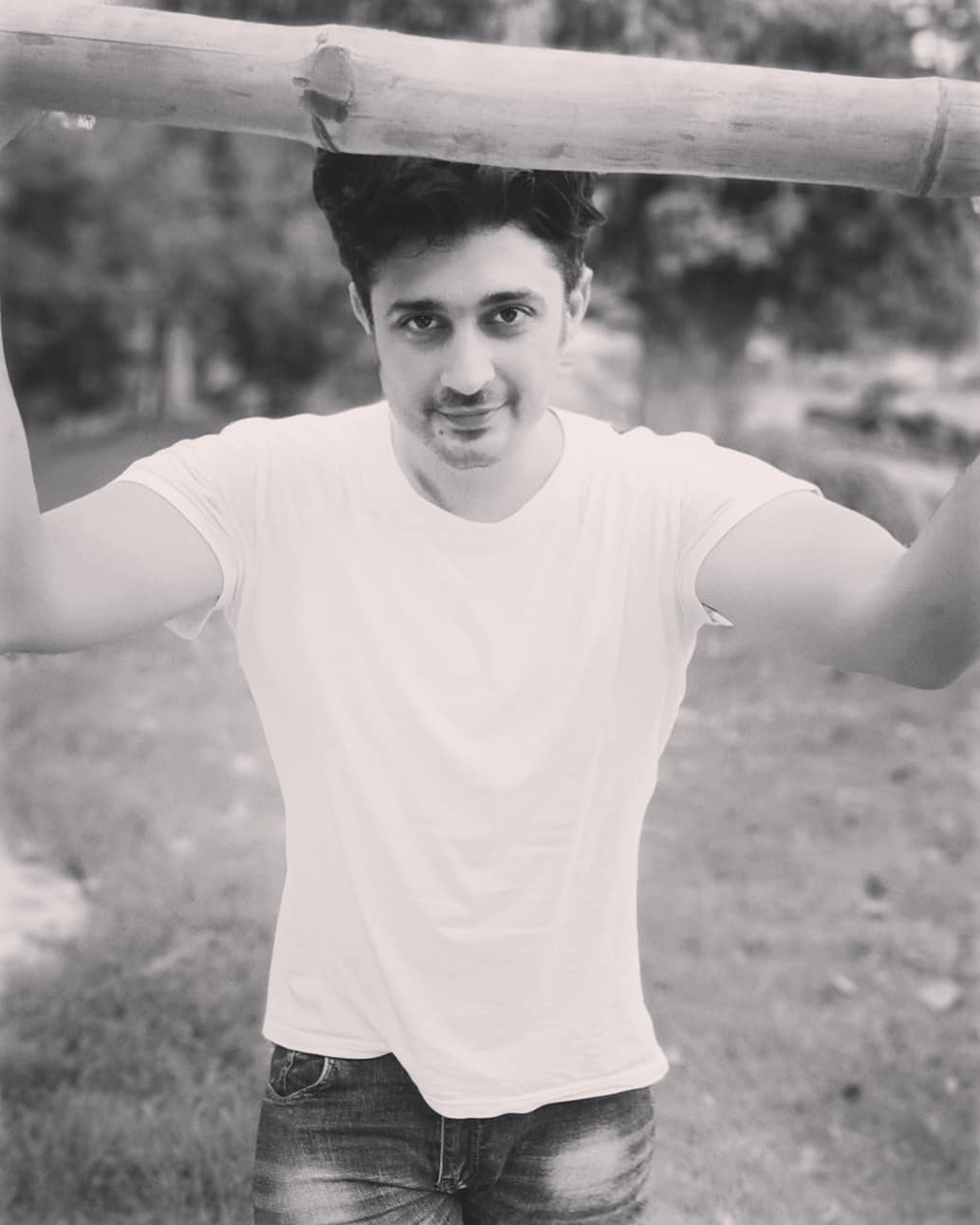 Heroic Pictures of the Heroic Babar Khan | Reviewit.pk